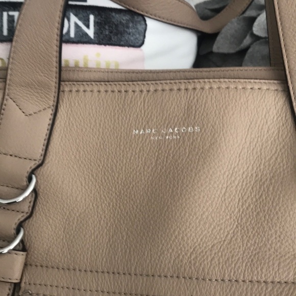 Marc Jacobs | Bags | Marc Jacobs Tote With Authenticity Card | Poshmark
